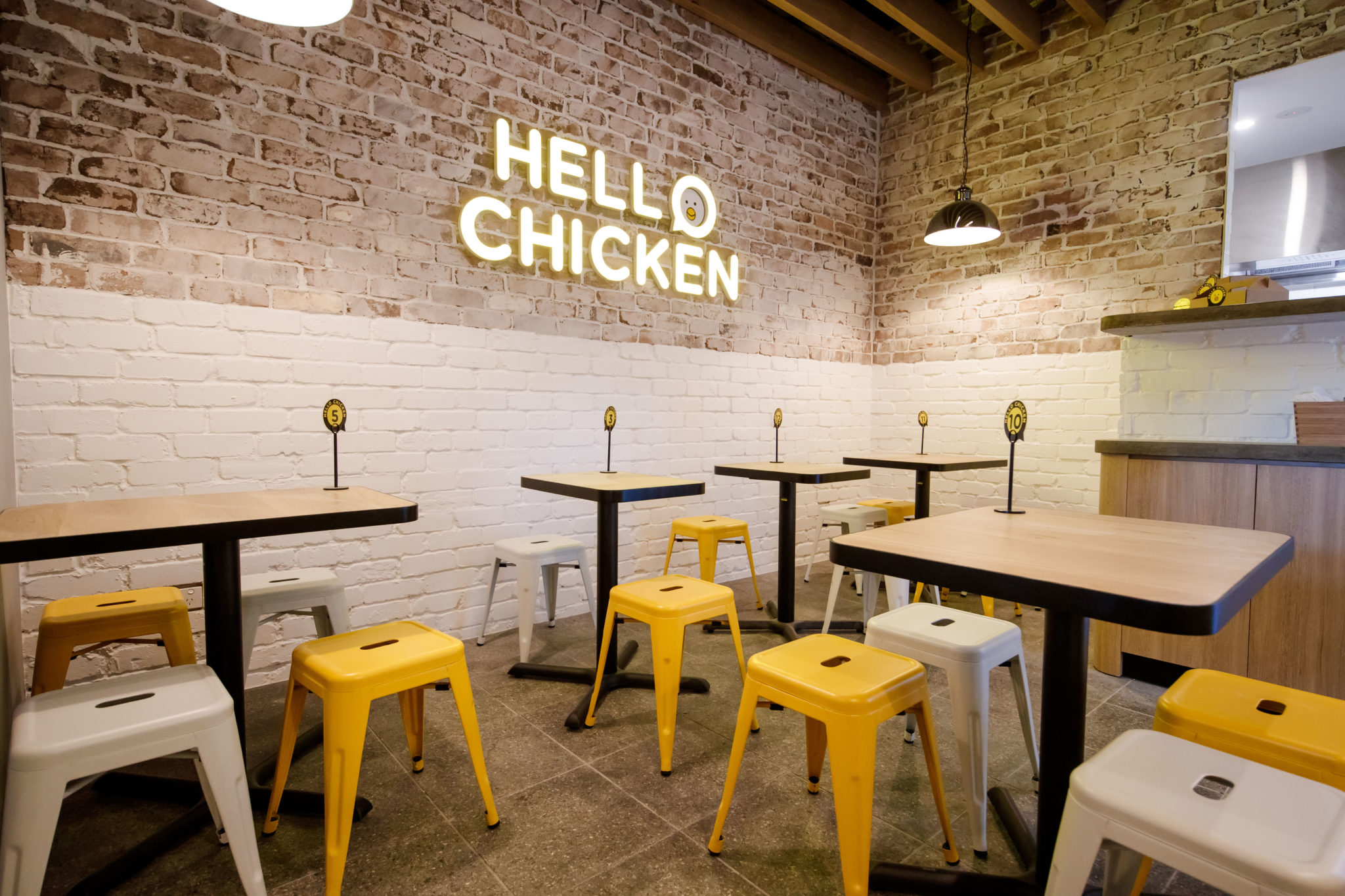Hello Chicken - Clui Design