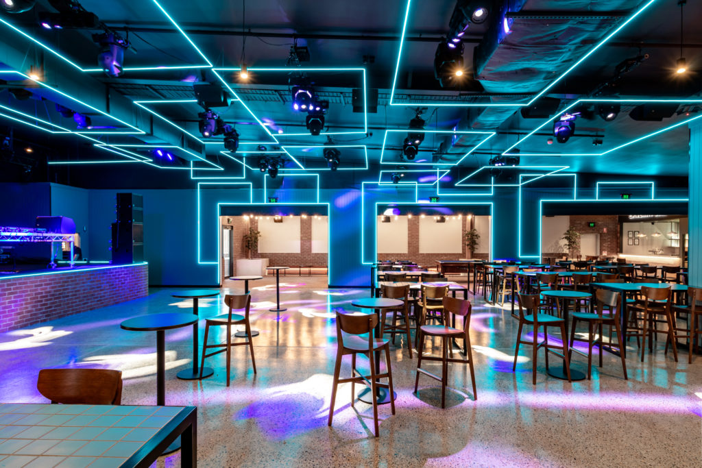 Falvey's Hotel - Clui Design