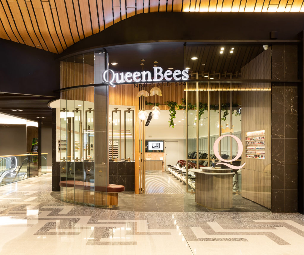 Queen Bees - Clui Design
