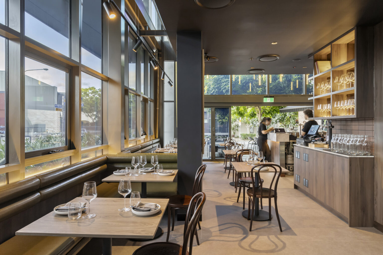 Monal Dining - Clui Design